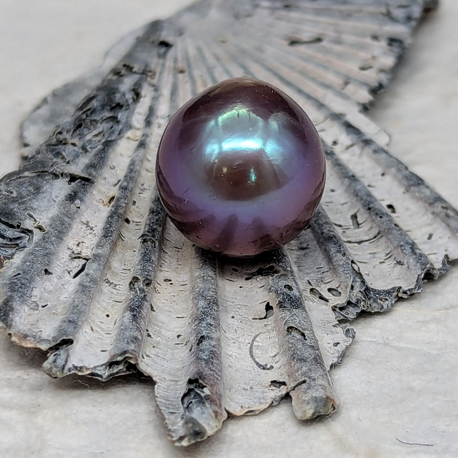 Single Pearls – Black Market Pearls LLC